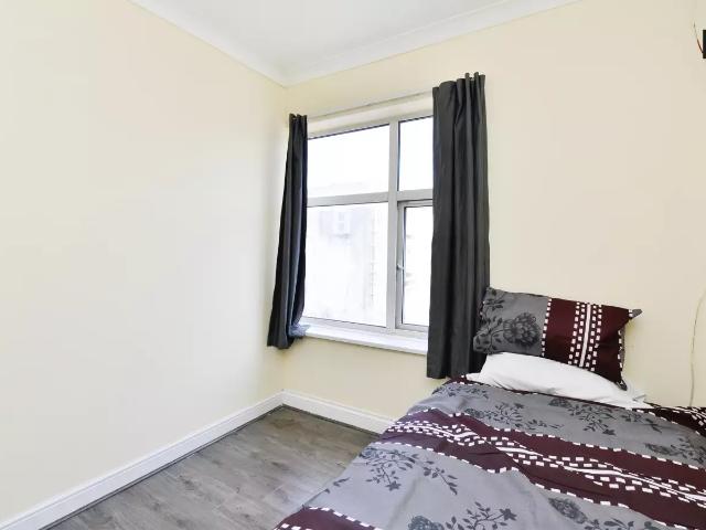 Apartment at Kilburn High Road, Greater London