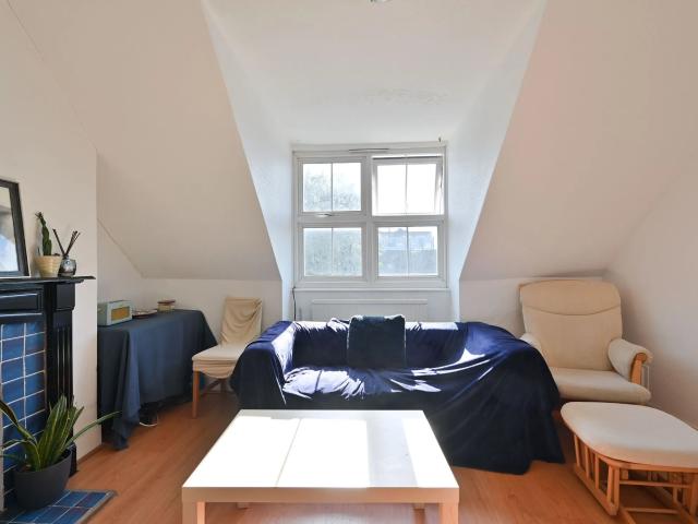 Apartment at Killieser Avenue, Greater London