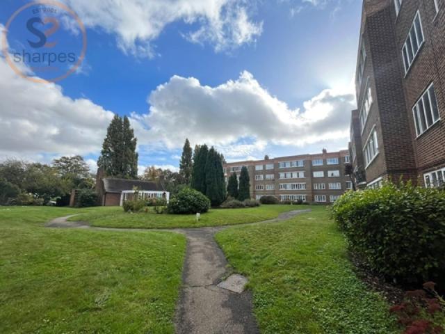 Apartment at Kimber Road, Greater London