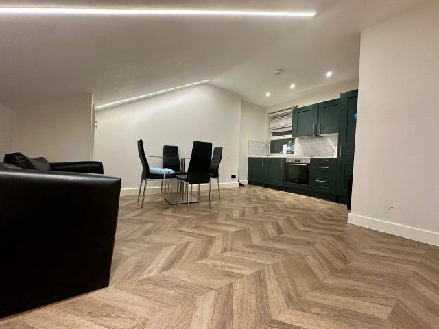 Apartment at Kimberley Gardens, Greater London