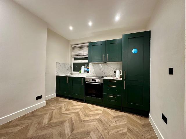 Apartment at Kimberley Gardens, Greater London