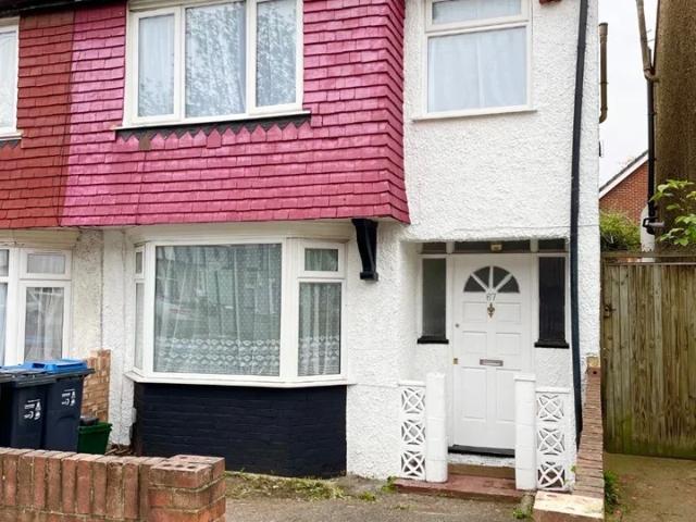 Apartment at Kimberley Road, Greater London