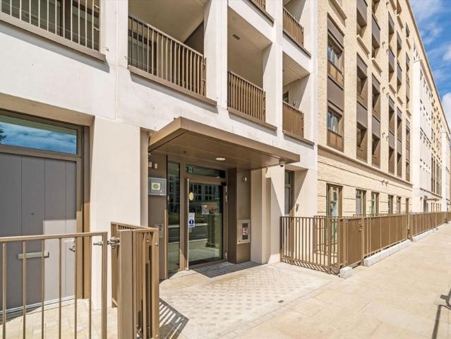 Apartment at King Charles I Island, City of Westminster