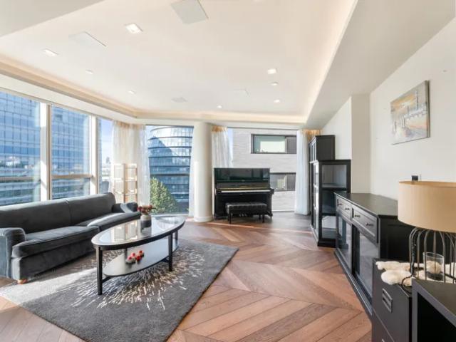 Apartment at King Charles I Island, City of Westminster