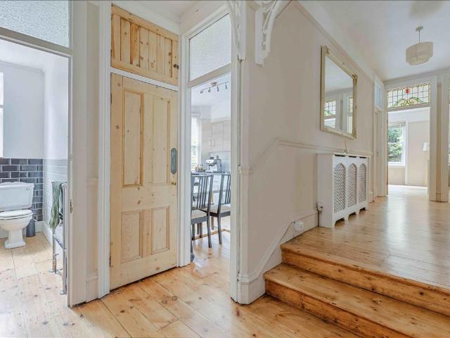 Apartment at King Garth Mews, Greater London