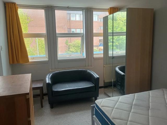 Apartment at King Harry Street, Dacorum