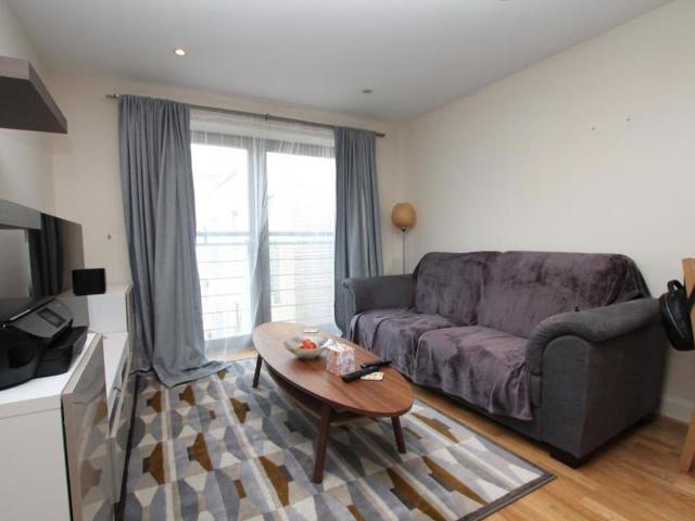 Apartment at King Square Avenue, Bristol