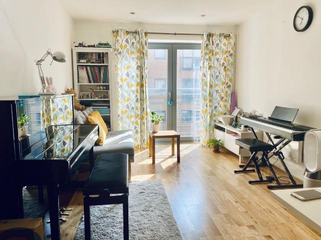 Apartment at King Square Avenue, Bristol