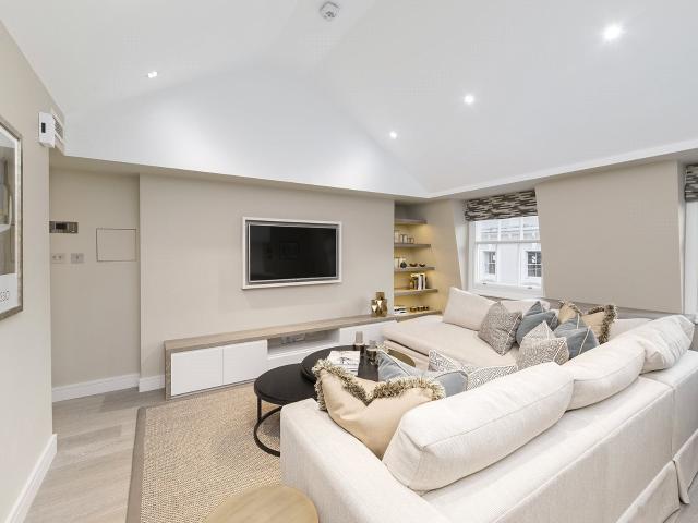 Apartment at King Street, City of Westminster
