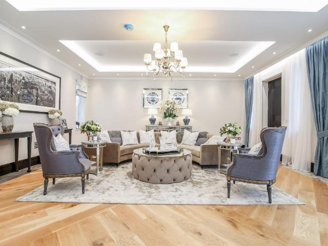 Apartment at King Street, City of Westminster