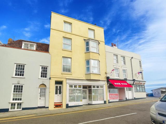 Apartment at King Street, Deal