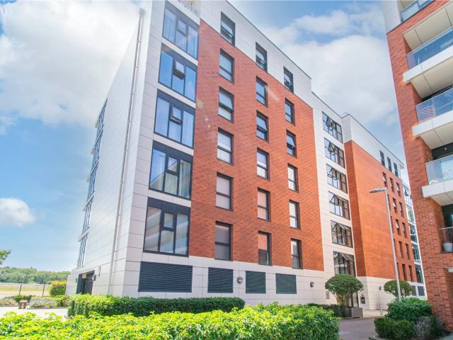 Apartment at Kingman Way, Greenham