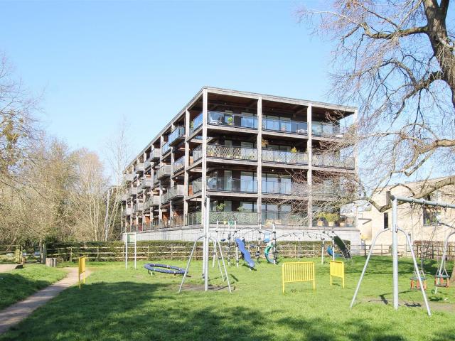 Apartment at Kingfisher Way, Cambridge
