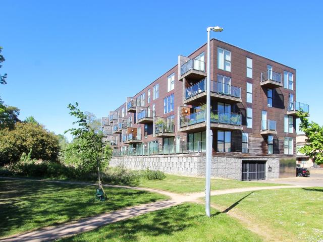 Apartment at Kingfisher Way, Cambridge