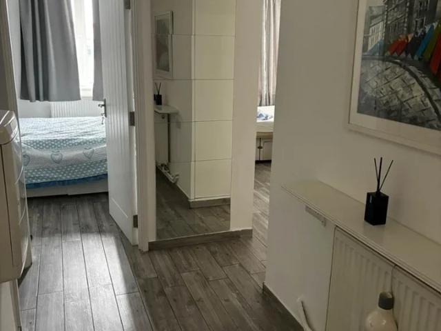 Apartment at Kinglake Street, Greater London