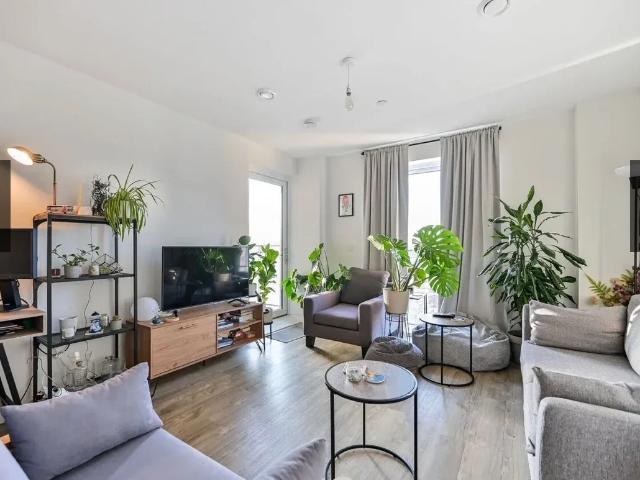 Apartment at Kingston Road, Greater London