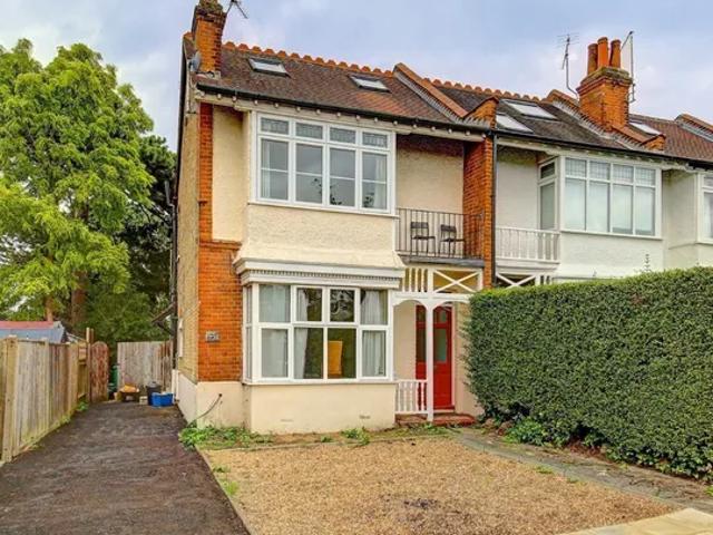 Apartment at Kingston Road, Greater London