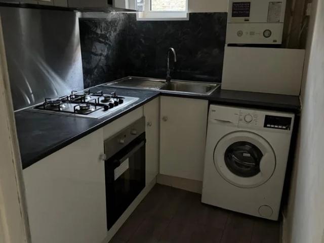 Apartment at Kingston Road, Greater London