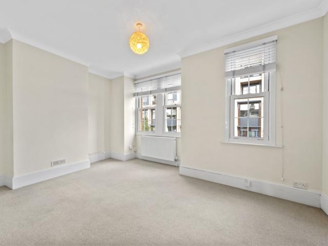 Apartment at Kingston Road, Greater London