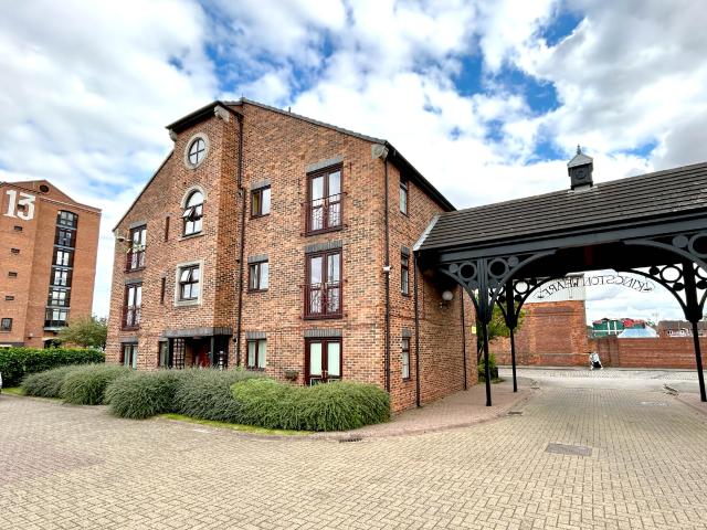 Apartment at Kingston Wharf, Hull