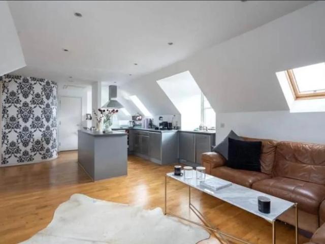 Apartment at Kingston Vale, Greater London