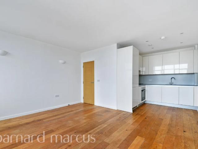 Apartment at Kingsway, Greater London