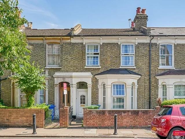 Apartment at King's Grove, Greater London