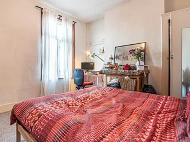 Apartment at King's Grove, Greater London