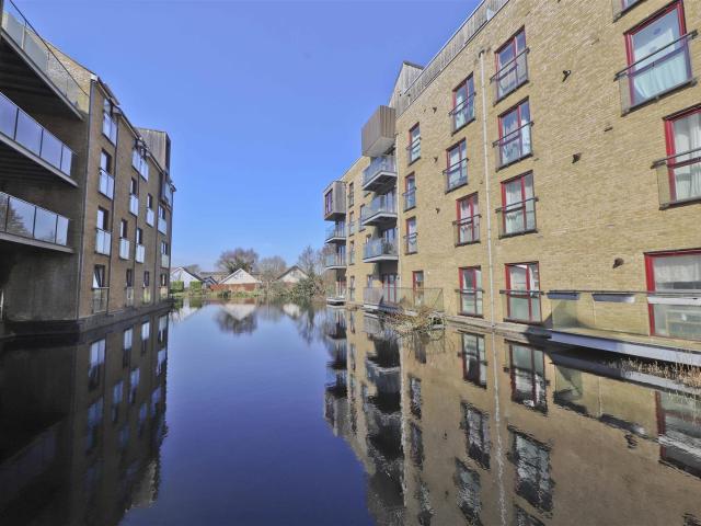 Apartment at Kings Mill Way, Denham