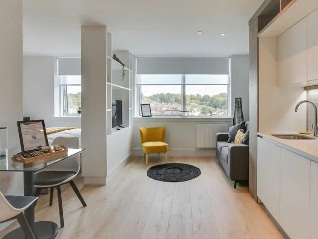 Apartment at Kings Road, Brentwood