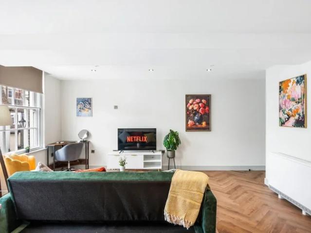 Apartment at King's Road, Brighton