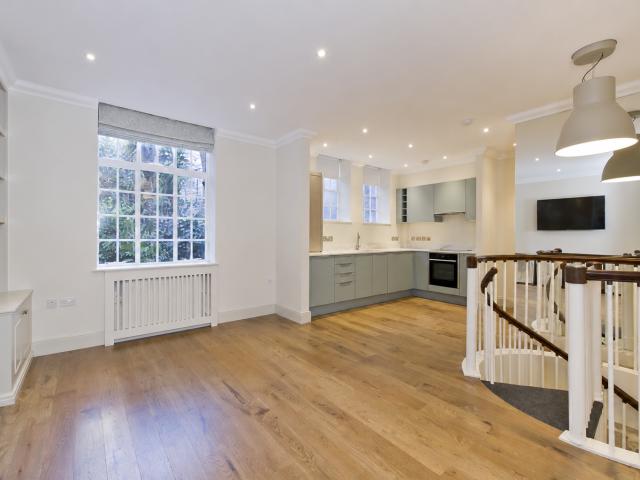 Apartment at King's Road, Greater London