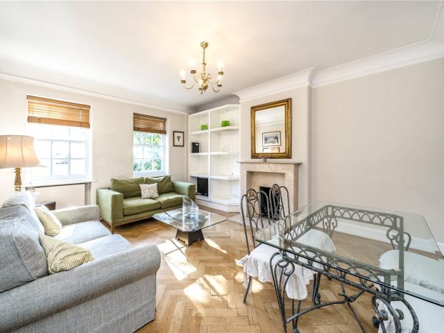 Apartment at King's Road, Greater London