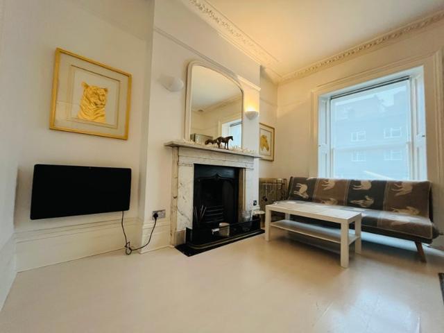 Apartment at King's Road, Greater London