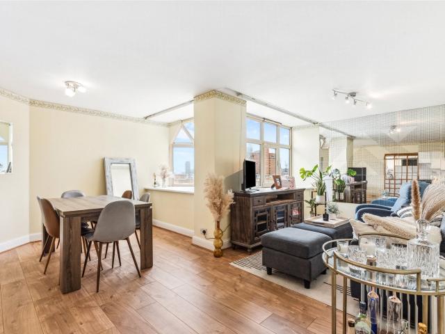 Apartment at King's Road, Greater London