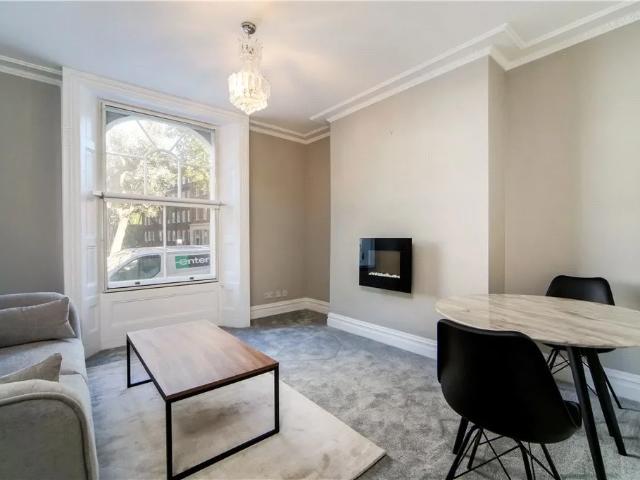 Apartment at King's Road, Greater London