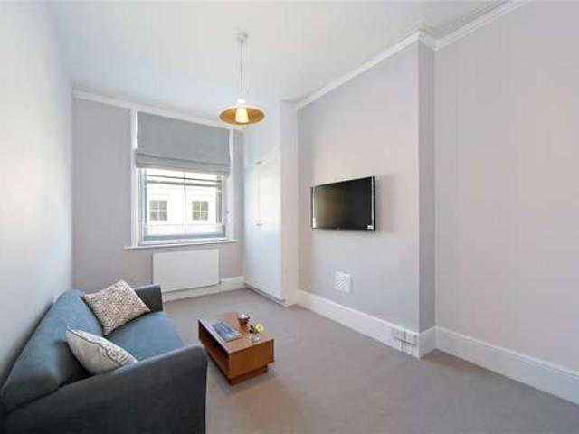 Apartment at King's Road, Greater London