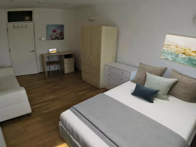 Apartment at King's Road, Greater London