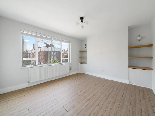 Apartment at King's Road, Greater London
