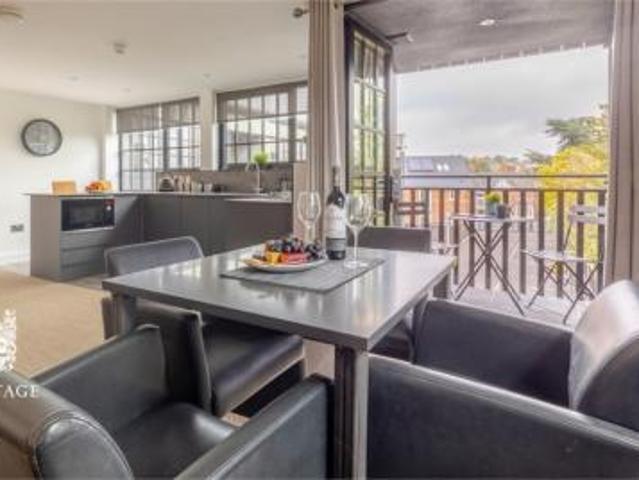 Apartment at Kings Road, Halstead