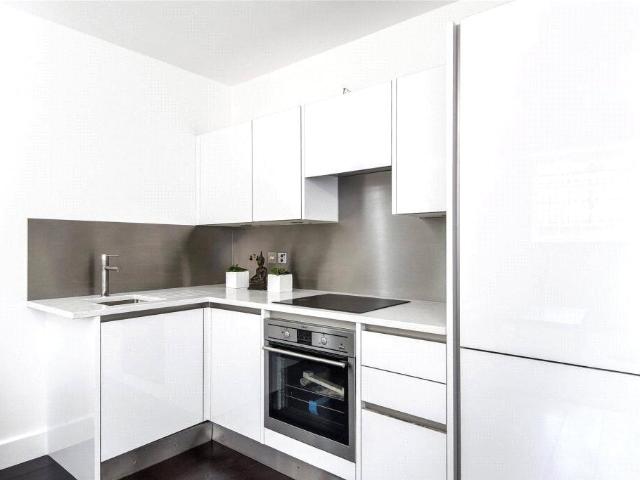 Apartment at King's Road, Reading