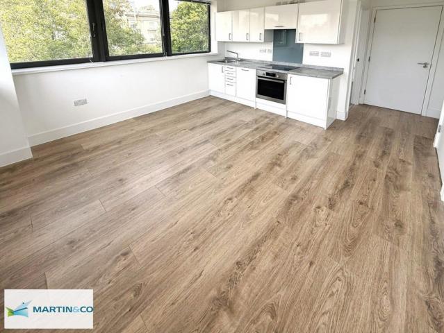 Apartment at King's Road, Reading