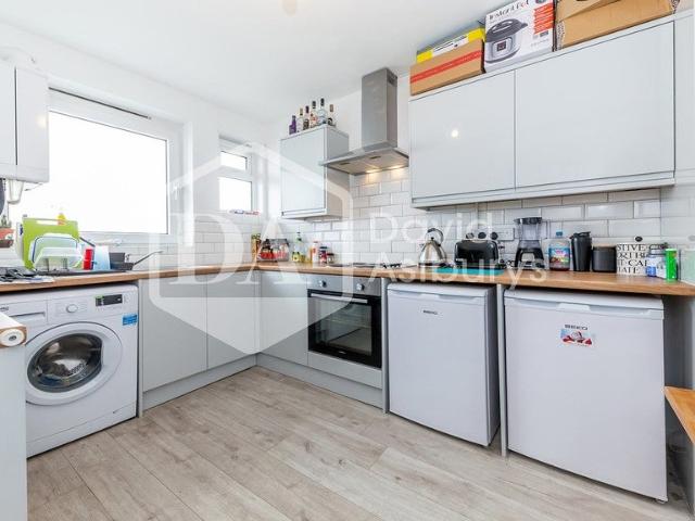 Apartment at King's Terrace, Greater London