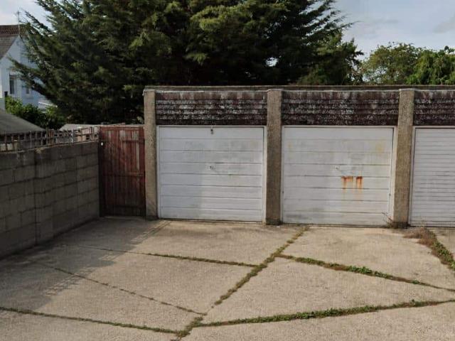 Apartment at Kingsham Avenue, Chichester