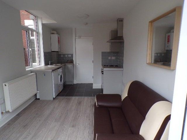 Apartment at Kingsland Avenue, Coventry