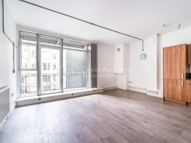 Apartment at Kingsland Road, Greater London