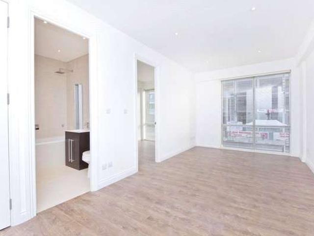 Apartment at Kingsland Road, Greater London