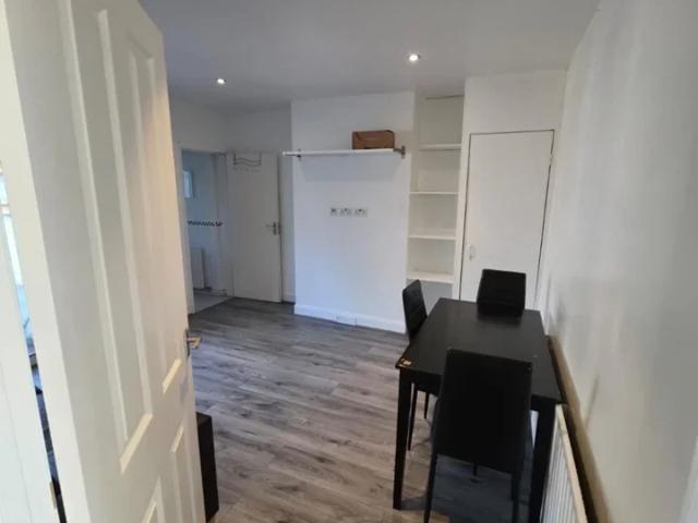 Apartment at Kingsley Road, Greater London