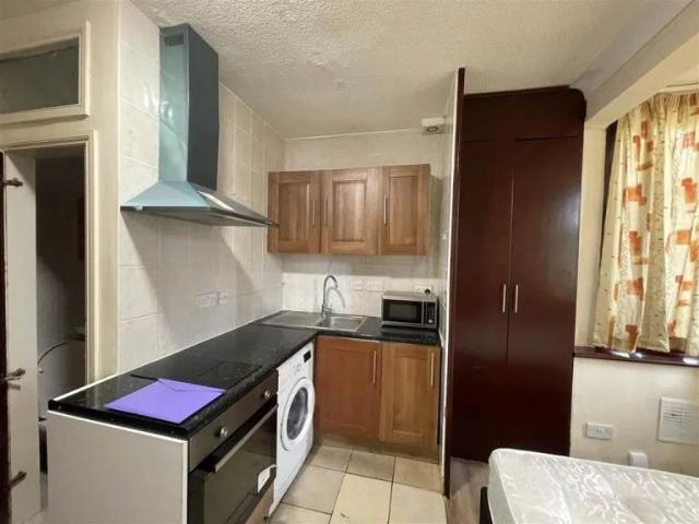 Apartment at Kingsley Road, Greater London
