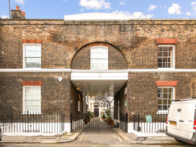 Apartment at Kinnerton Street, City of Westminster